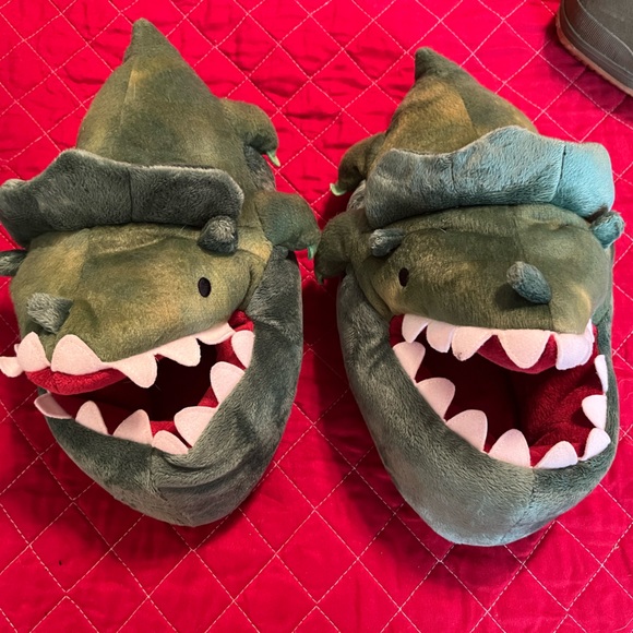 Shoes | Crocodile Bedroom Slippers Sz Large | Poshmark